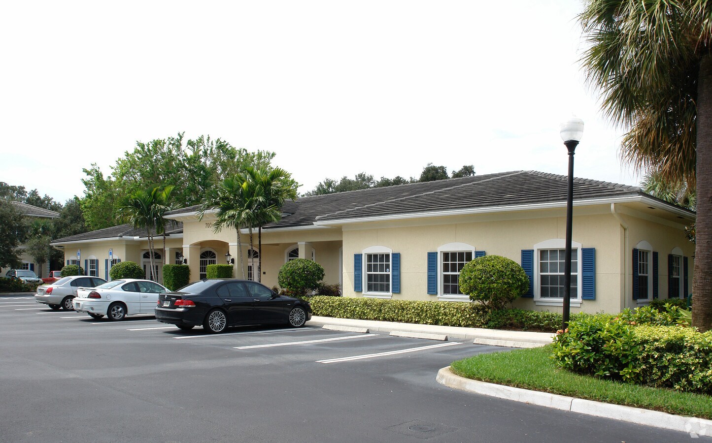 700 Village Square Crossings, Palm Beach Gardens, FL 33410 | LoopNet