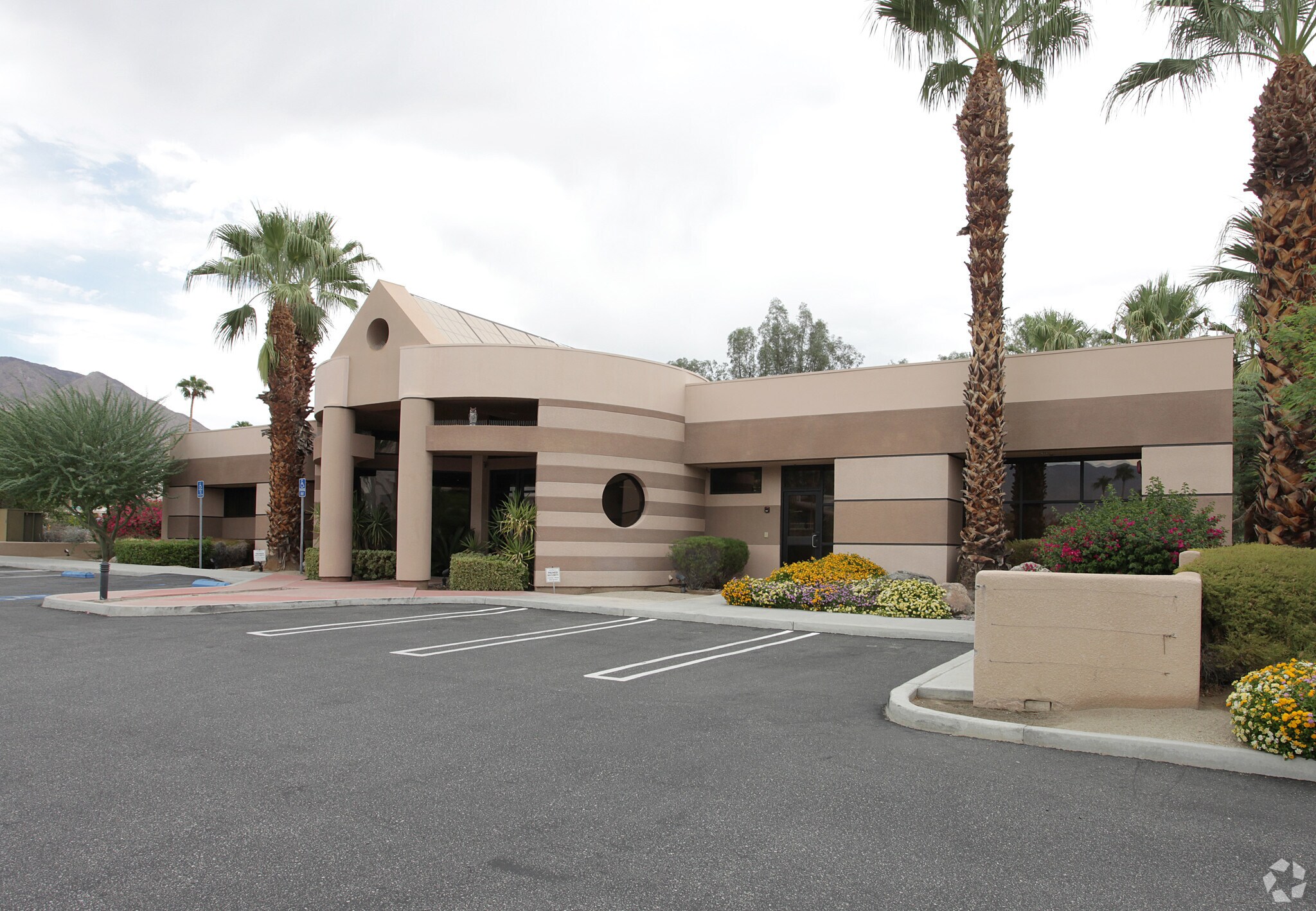 1221 N Indian Canyon Dr Palm Springs Ca 92262 Loopnet