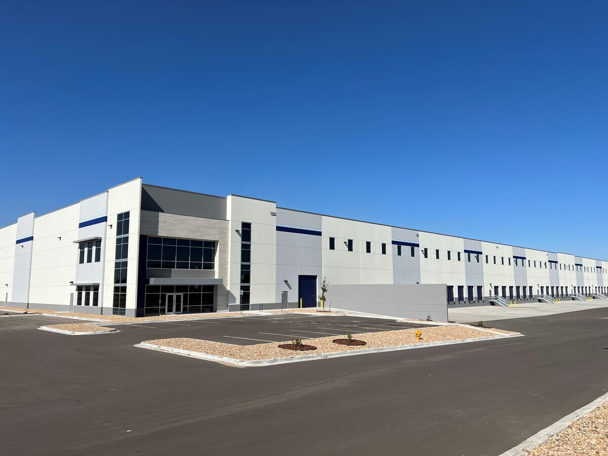 9400 E 46th Pl, Denver, CO 80238 - Central Park Logistics Center | LoopNet