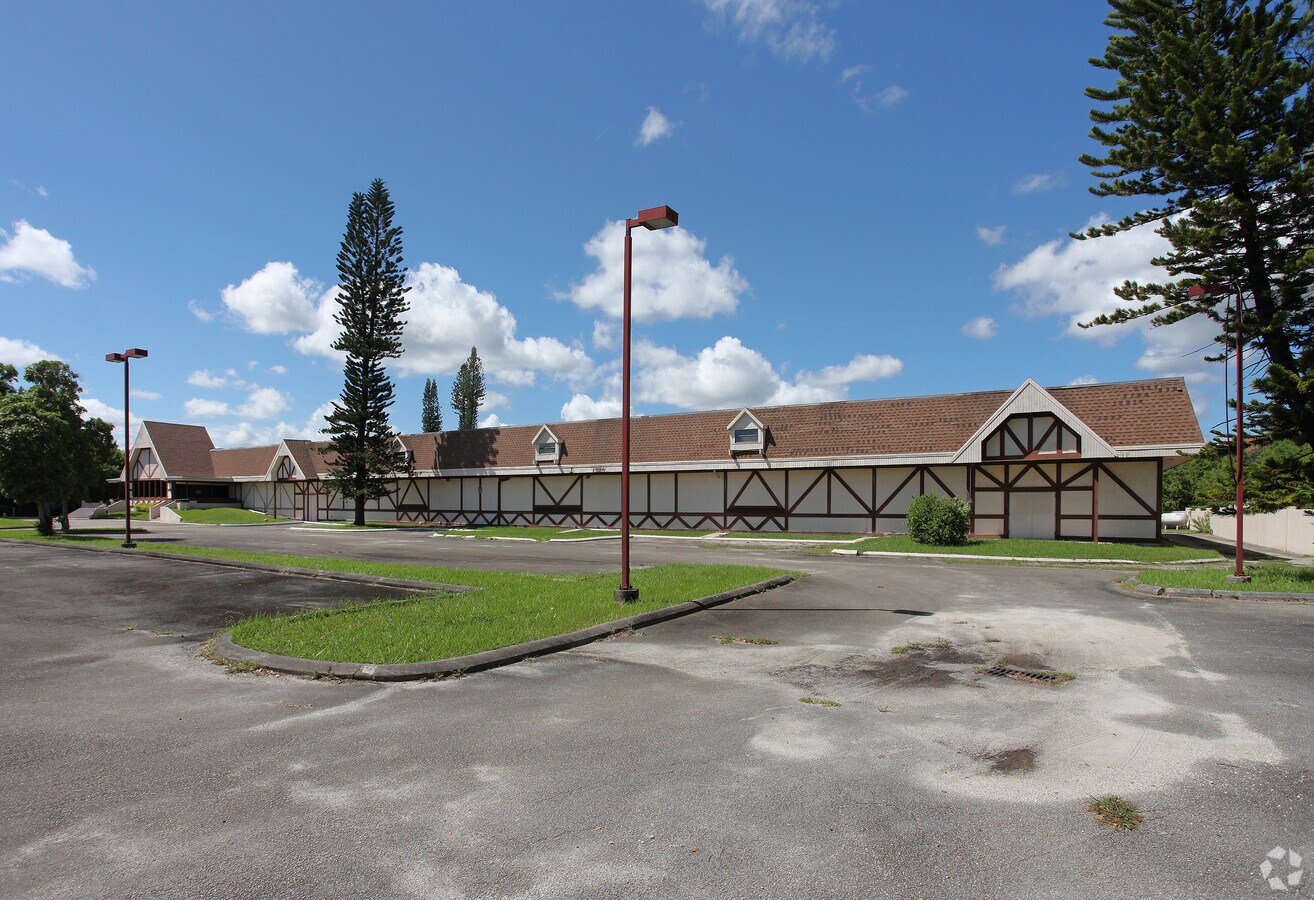 3363 N Pine Island Rd, Sunrise, FL 33351 | LoopNet