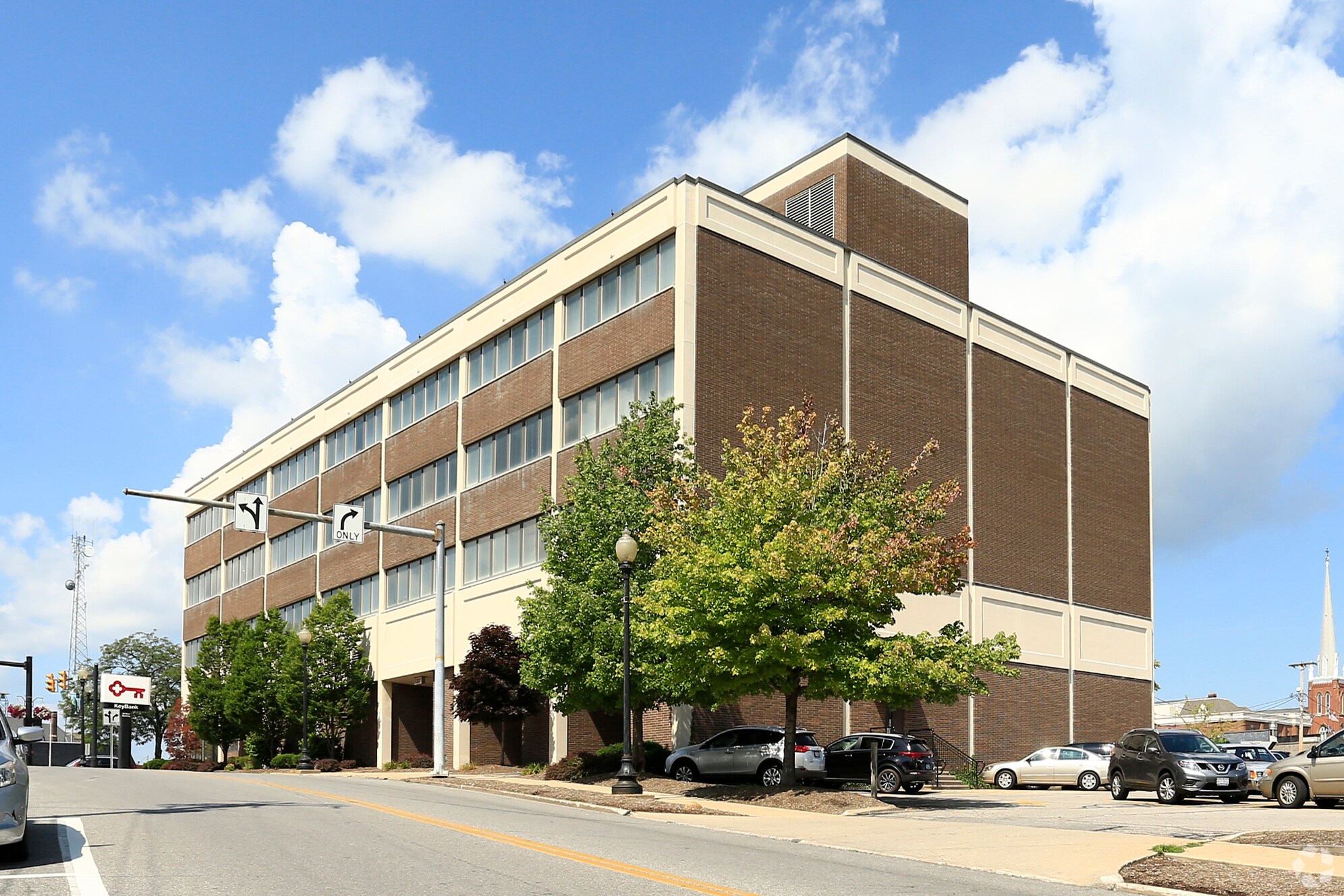 8 N State St, Painesville, OH 44077 - Retail for Lease | LoopNet 8 N State St, Painesville, OH 44077 - Retail for Lease | LoopNet