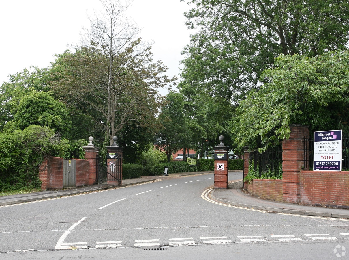 Station Rd, Dorking, RH4 1HL | LoopNet