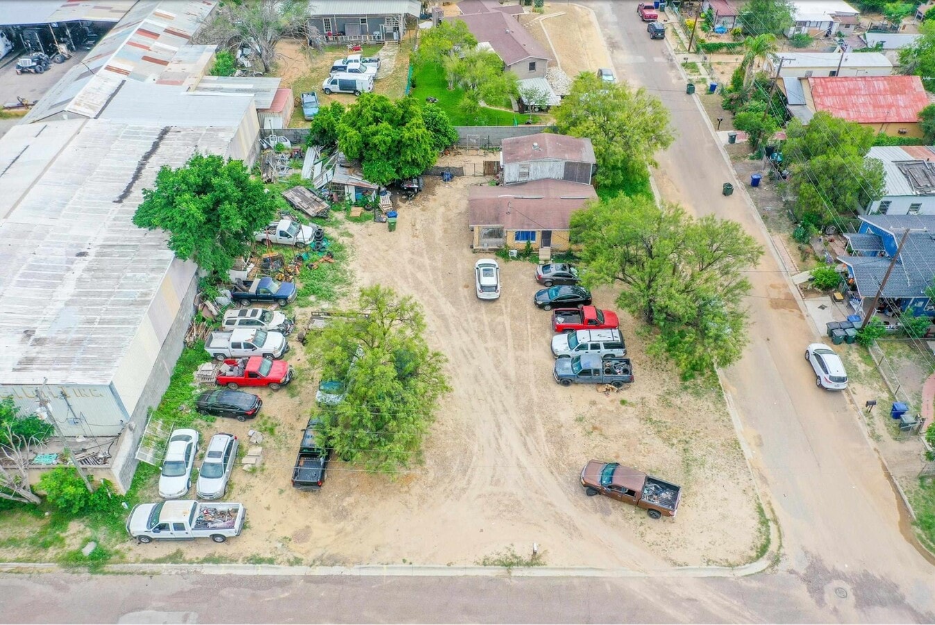 3201 Chacon St, Laredo, TX 78043 - 3201 & 3205 Chacon St | LoopNet