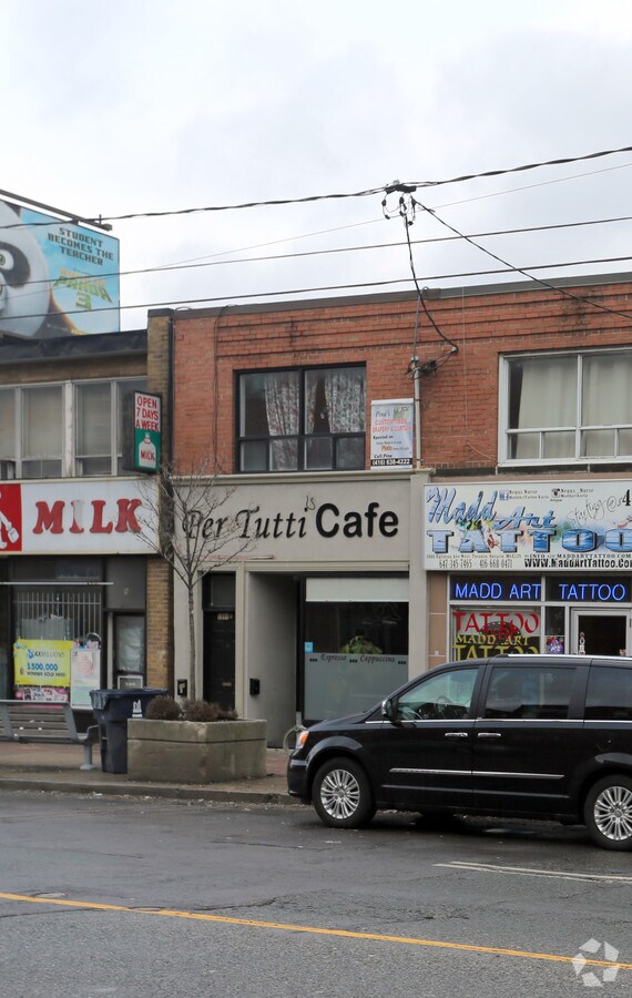 1988 Eglinton Ave W, Toronto, ON M6E 2J9 | LoopNet