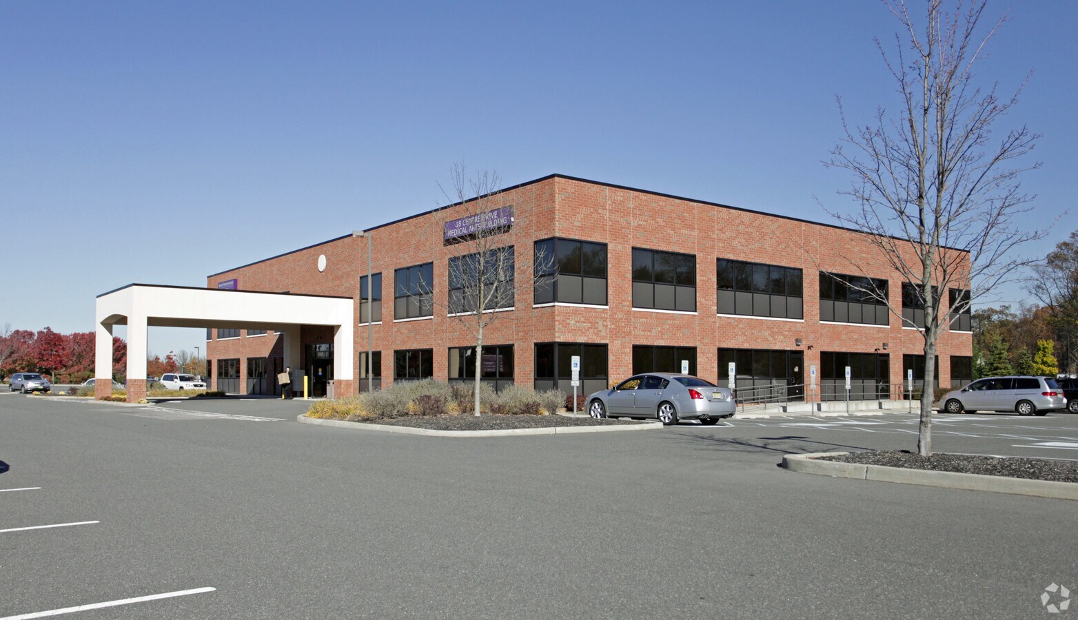 18 Centre Dr, Monroe Township, NJ 08831 - Monroe Centre Drive MAB | LoopNet