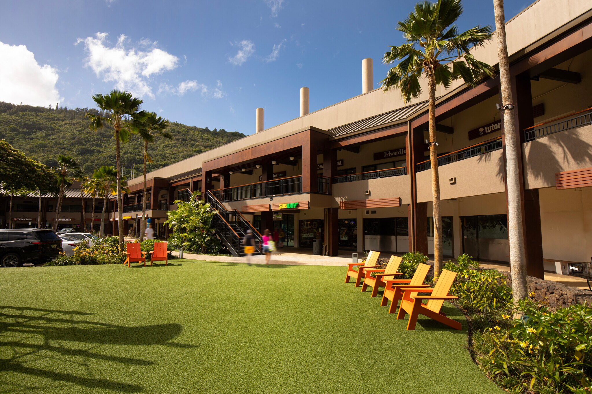 2855 E Manoa Rd, Honolulu, HI 96822 - Manoa Marketplace | LoopNet