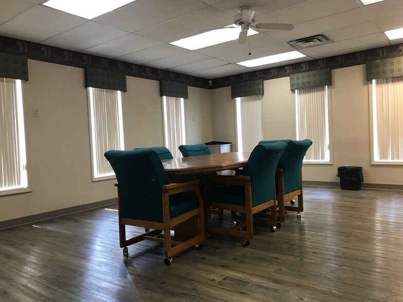 12100 S Huron River Dr, Romulus, MI 48174 - Medical for Lease | LoopNet