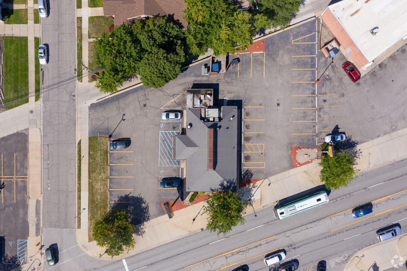 13136 Michigan Ave, Dearborn, MI 48126 | LoopNet