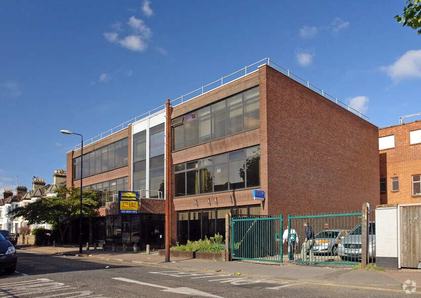 2 Heigham Rd, London, E6 2JG - Heron House | LoopNet