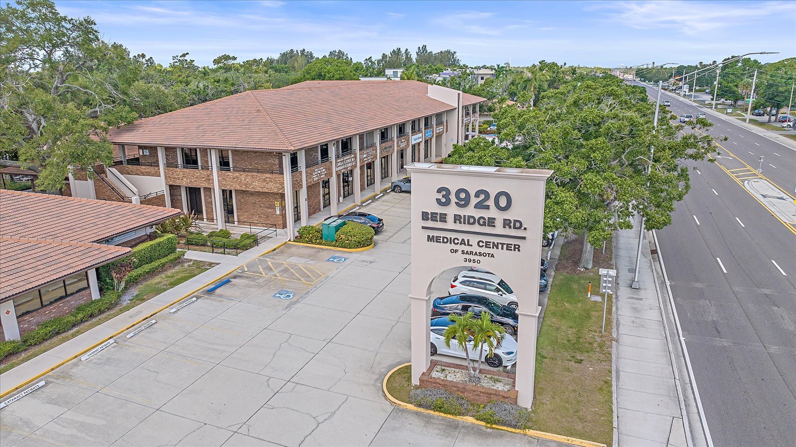 3920 Bee Ridge Rd, Sarasota, FL 34233 | LoopNet