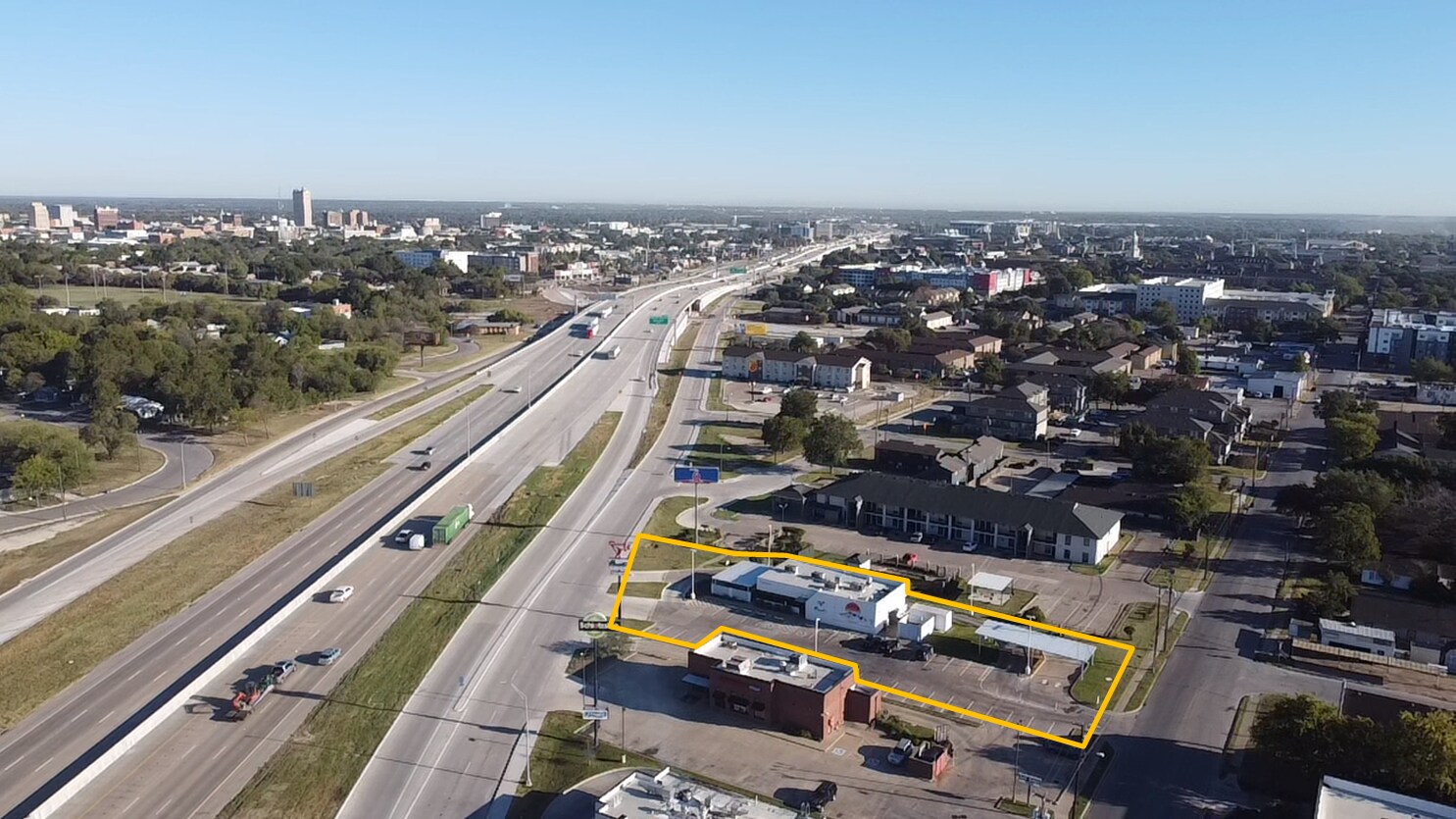 1500 Interstate 35 S, Waco, TX 76706 - Hawk's Hot Chicken | LoopNet