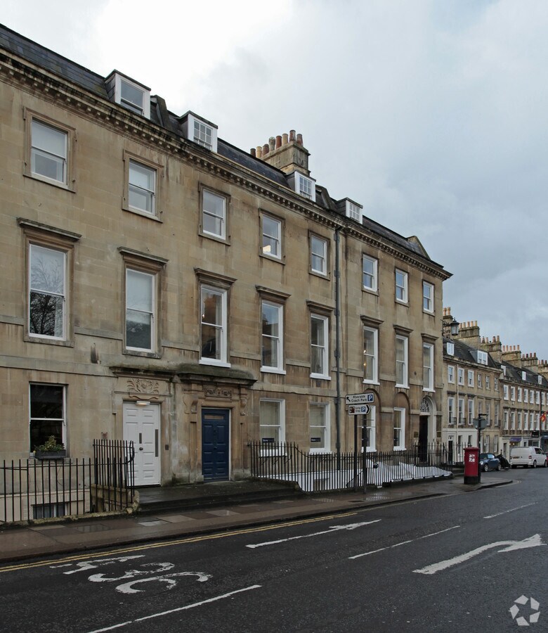 12-13 Queen Sq, Bath, AVN BA1 2HJ | LoopNet