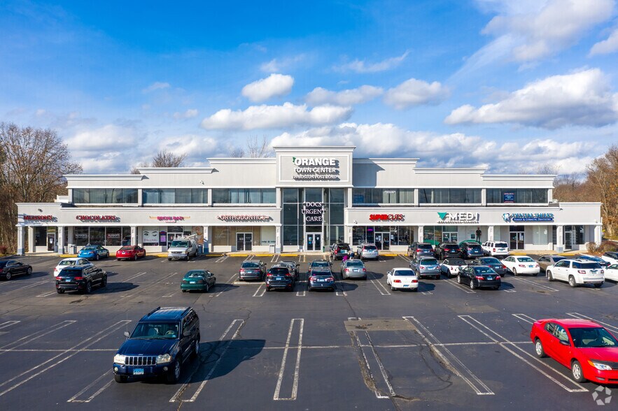 109 Boston Post Rd, Orange, CT 06477 - Orange Town Center Plaza | LoopNet