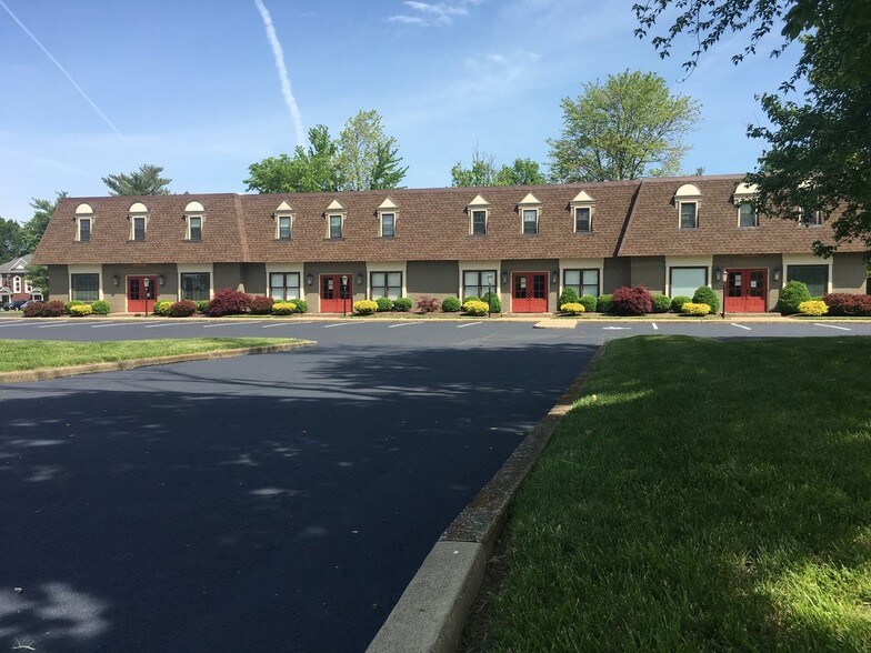 10215-10221 Linn Station Rd, Louisville, KY 40223 | LoopNet