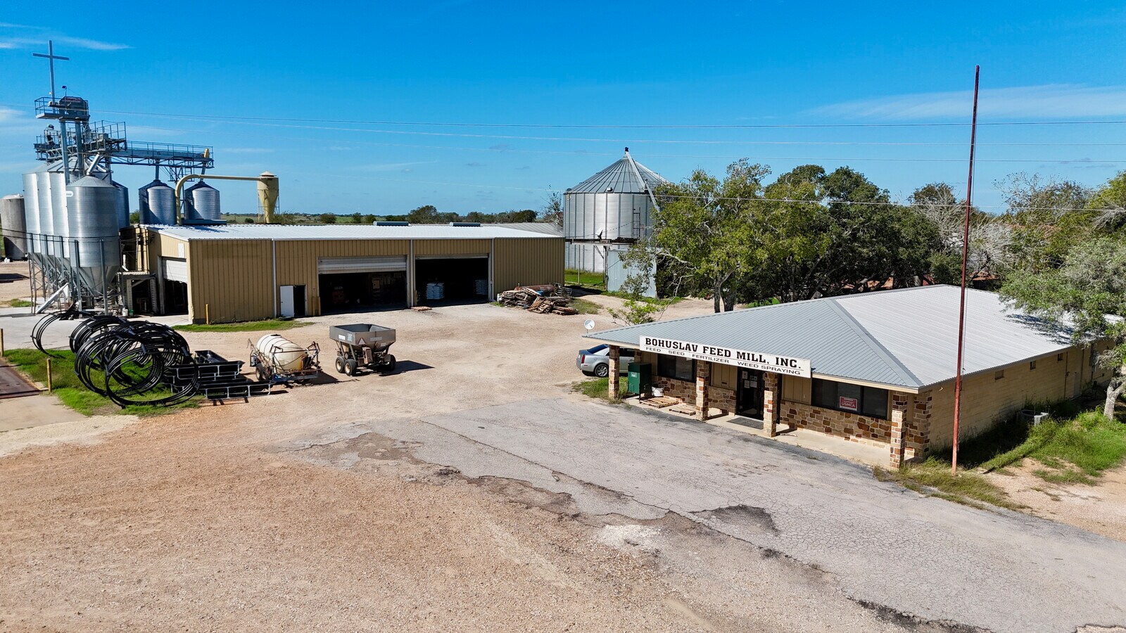 5040 FM 1295, Moulton, TX 77975 - Bohuslav Feed Mill | LoopNet