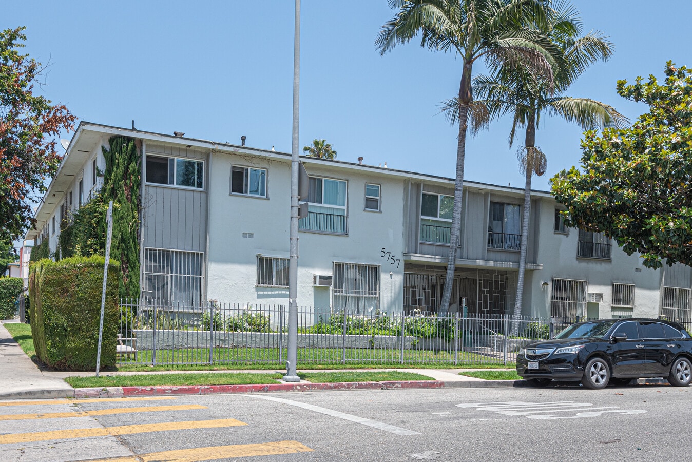 5757 La Mirada Ave, Los Angeles, CA 90038 | LoopNet 5757 La Mirada Ave, Los Angeles, CA 90038 | LoopNet