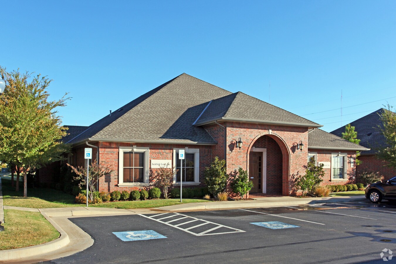 933 E Britton Rd, Oklahoma City, OK 73114 | LoopNet