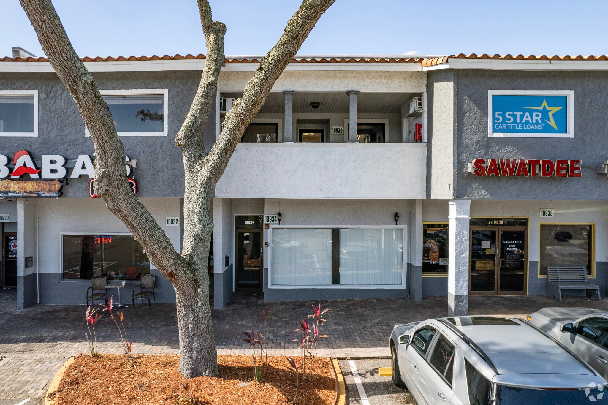 10906 N 56th St, Tampa, FL 33617 - Temple Terrace Village | LoopNet