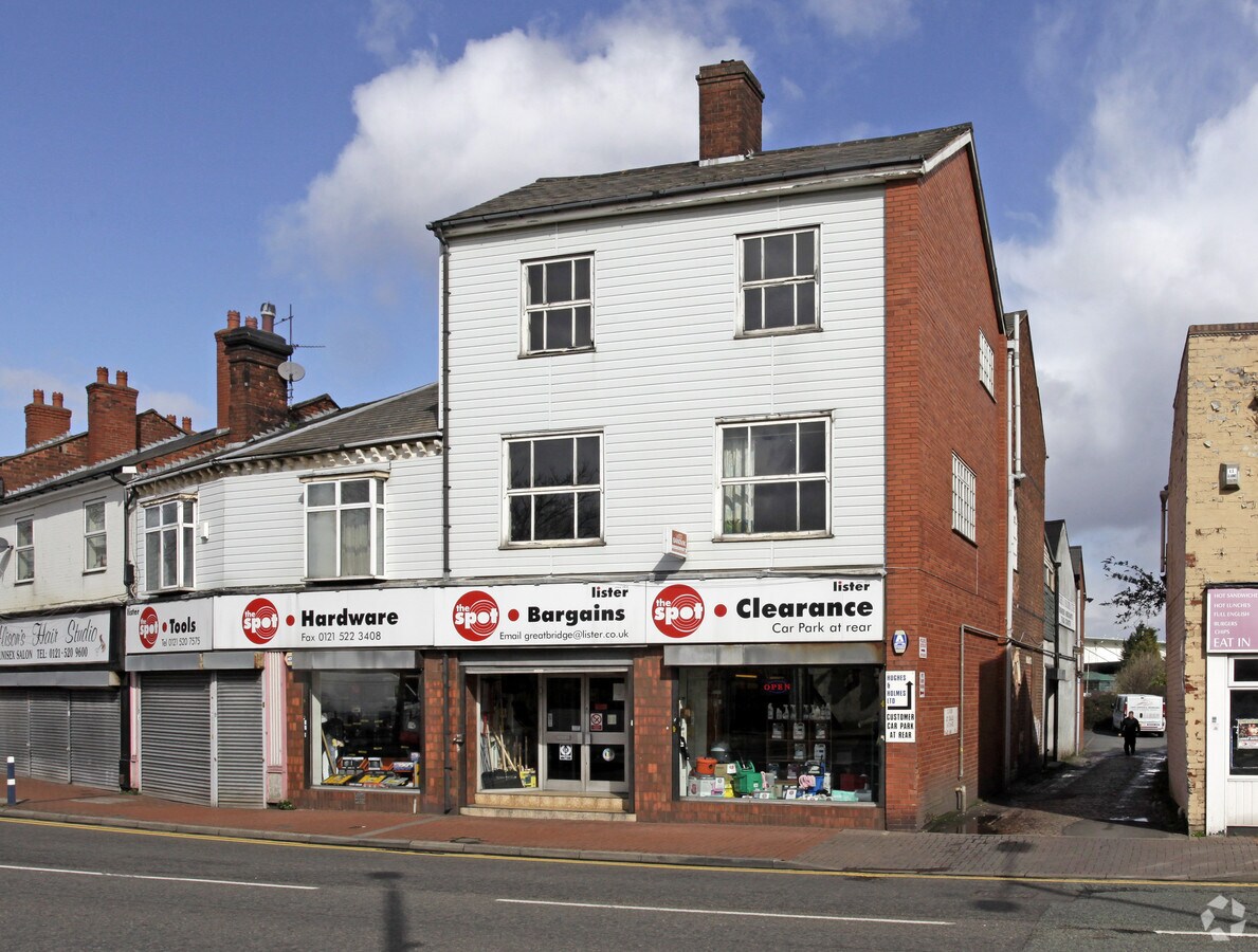 9-11 Market Pl, Tipton, DY4 7AR | LoopNet