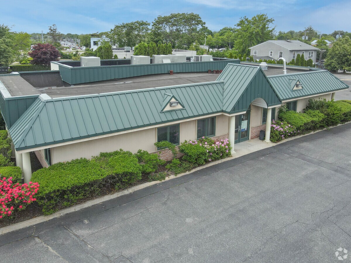 55 Veterans Memorial Hwy, Commack, NY 11725 | LoopNet