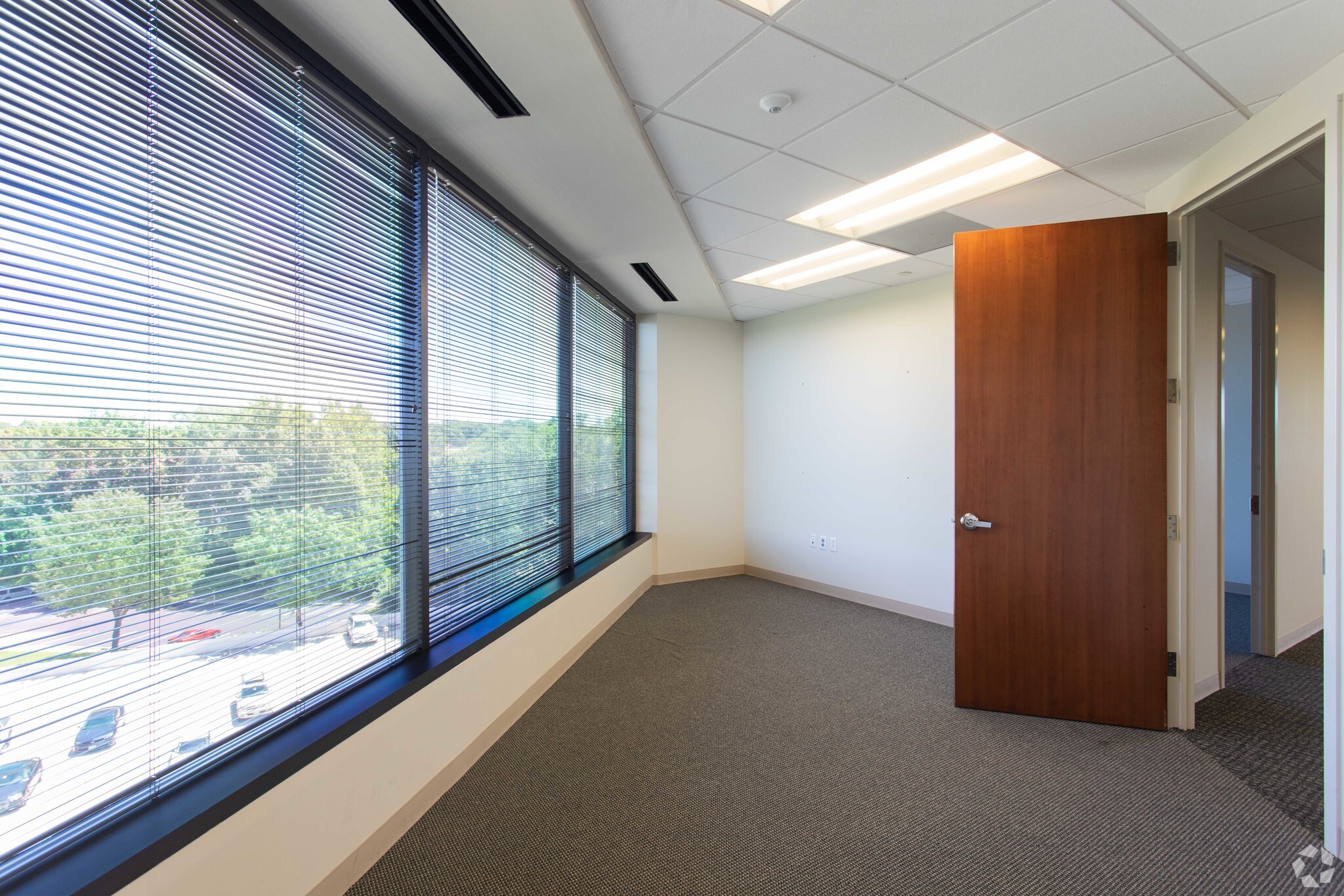 3701 Pender Dr, Fairfax, VA 22030 - Premier Corporate Center | LoopNet