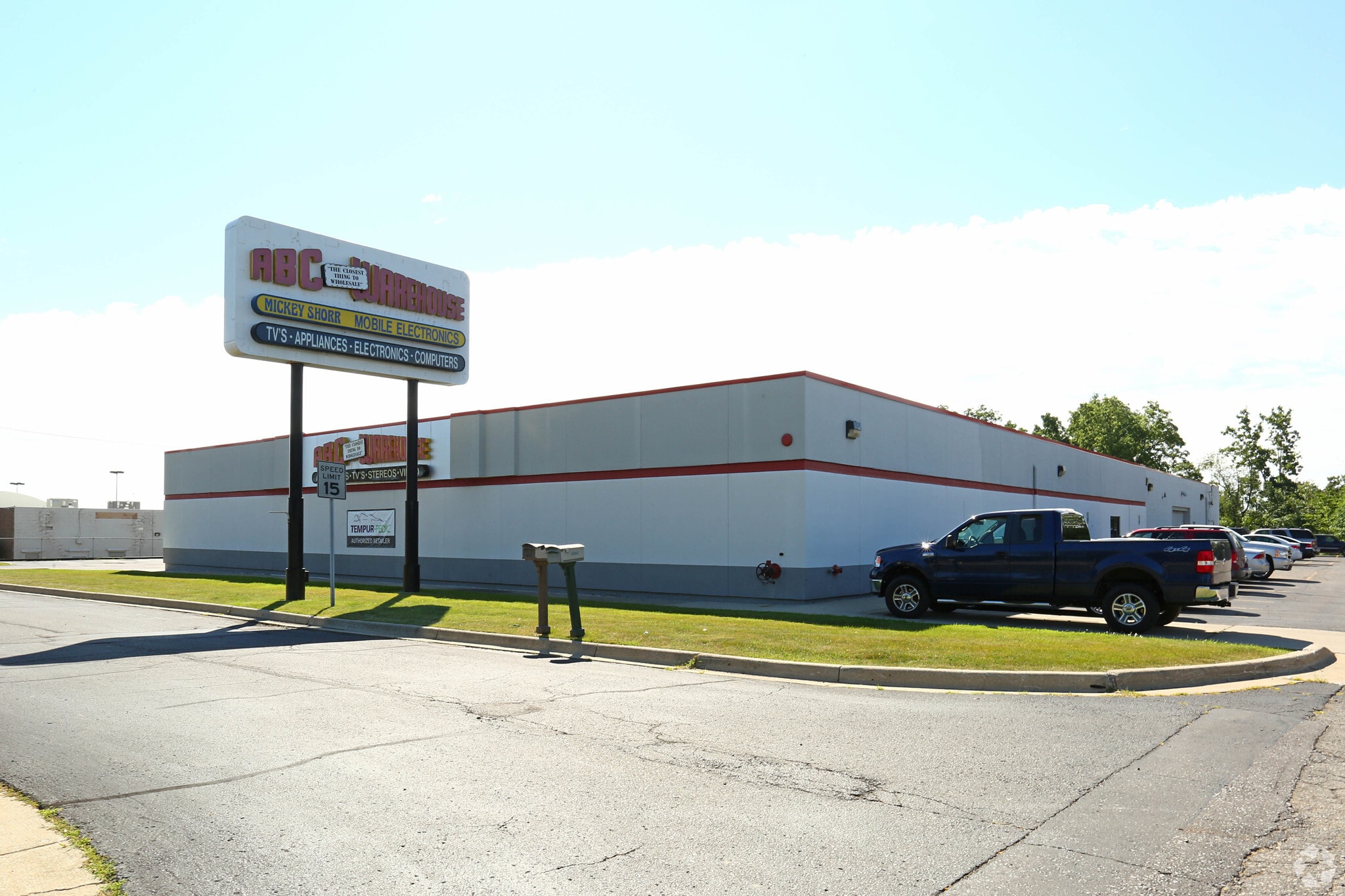 4247 Miller Rd, Flint, MI 48507 - Retail for Sale | LoopNet