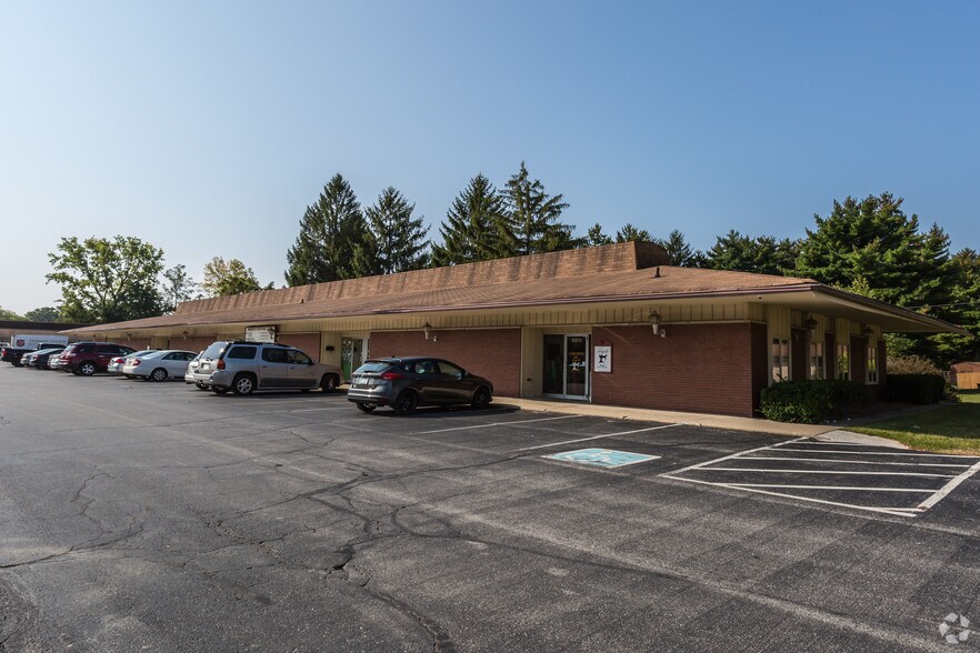 8106-8150 Madison Ave, Indianapolis, IN 46227 | LoopNet