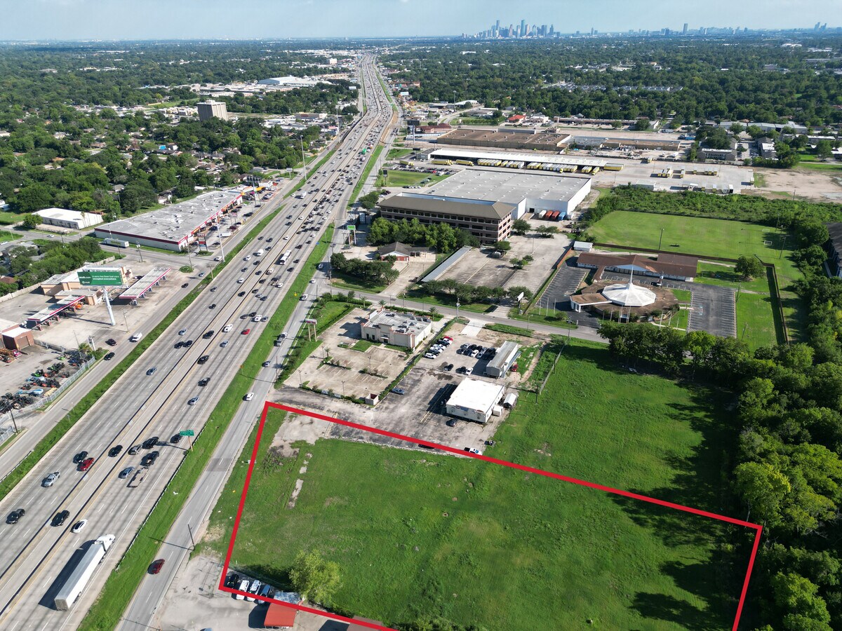 7265 North Fwy, Houston, TX 77076 - Land for Sale | LoopNet