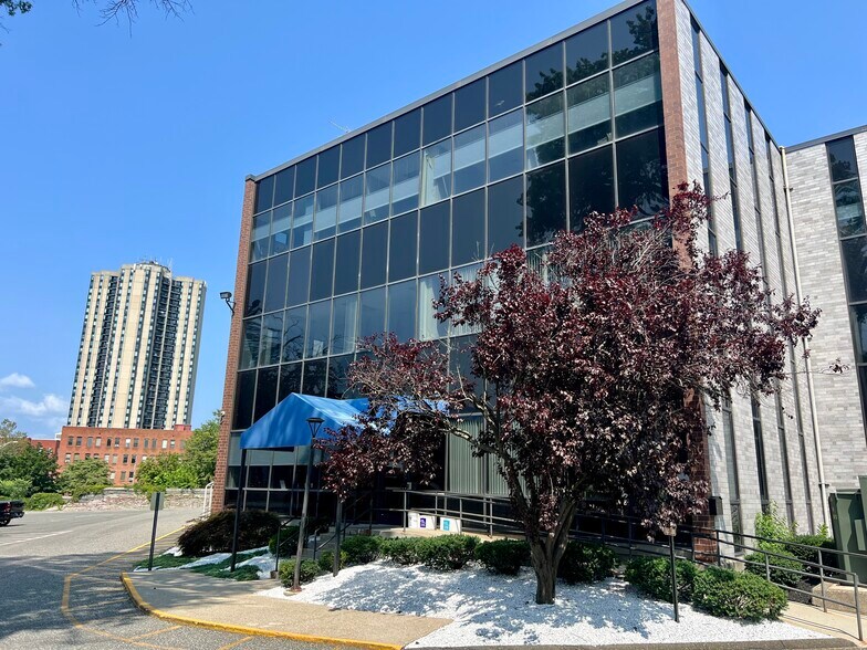 50 Maple St, Springfield, MA 01103 - All Expenses INCLUDED | LoopNet