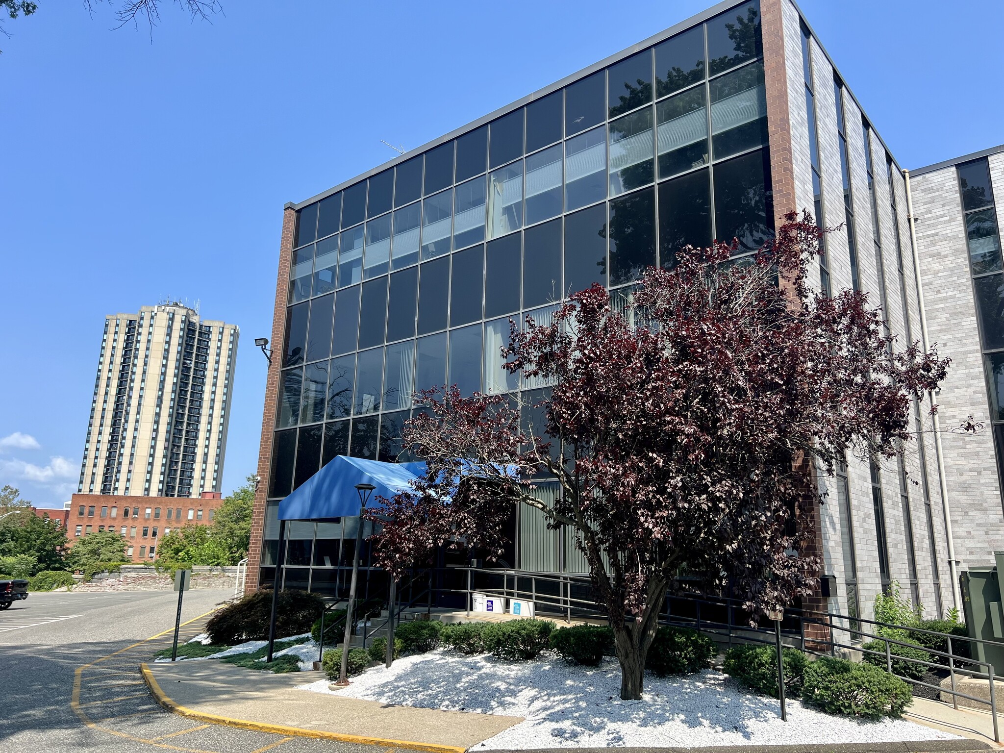 50 Maple St, Springfield, MA 01103 - Location and Motivated | LoopNet