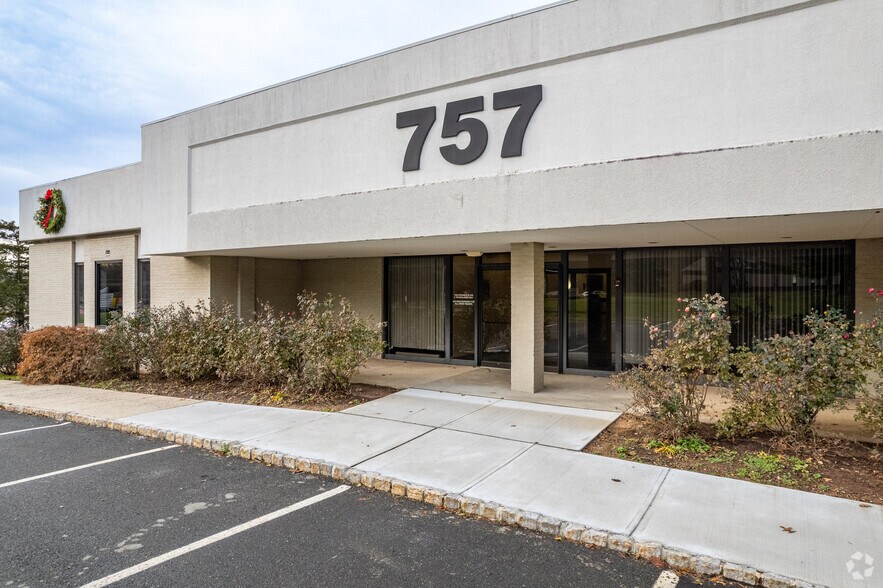 757 Route 202/206 S, Bridgewater, NJ 08807 - Bridgewater Corporate Ctr | LoopNet