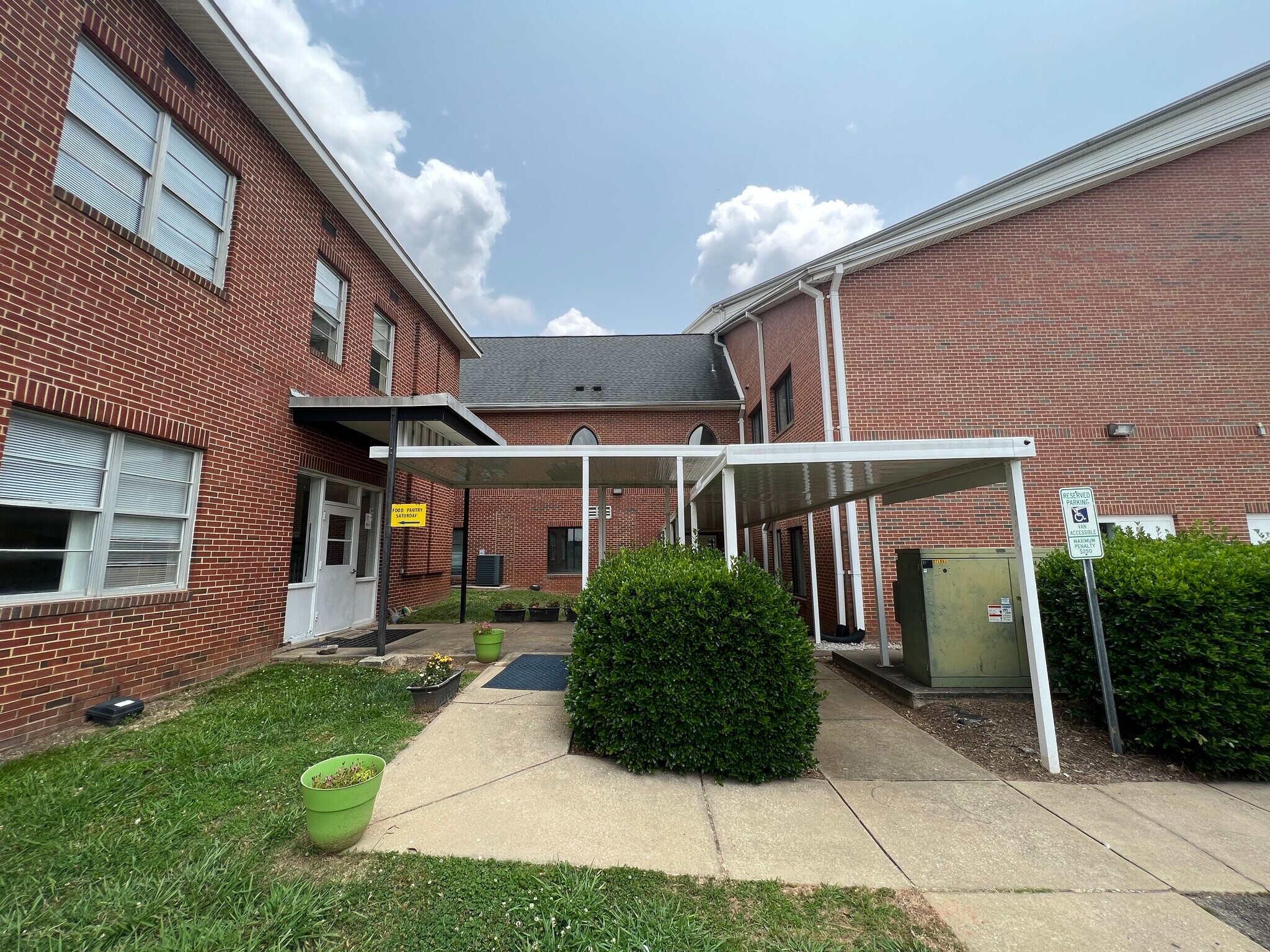 3700 Lake Wheeler Rd, Raleigh, NC 27603 - Flex for Sale | LoopNet