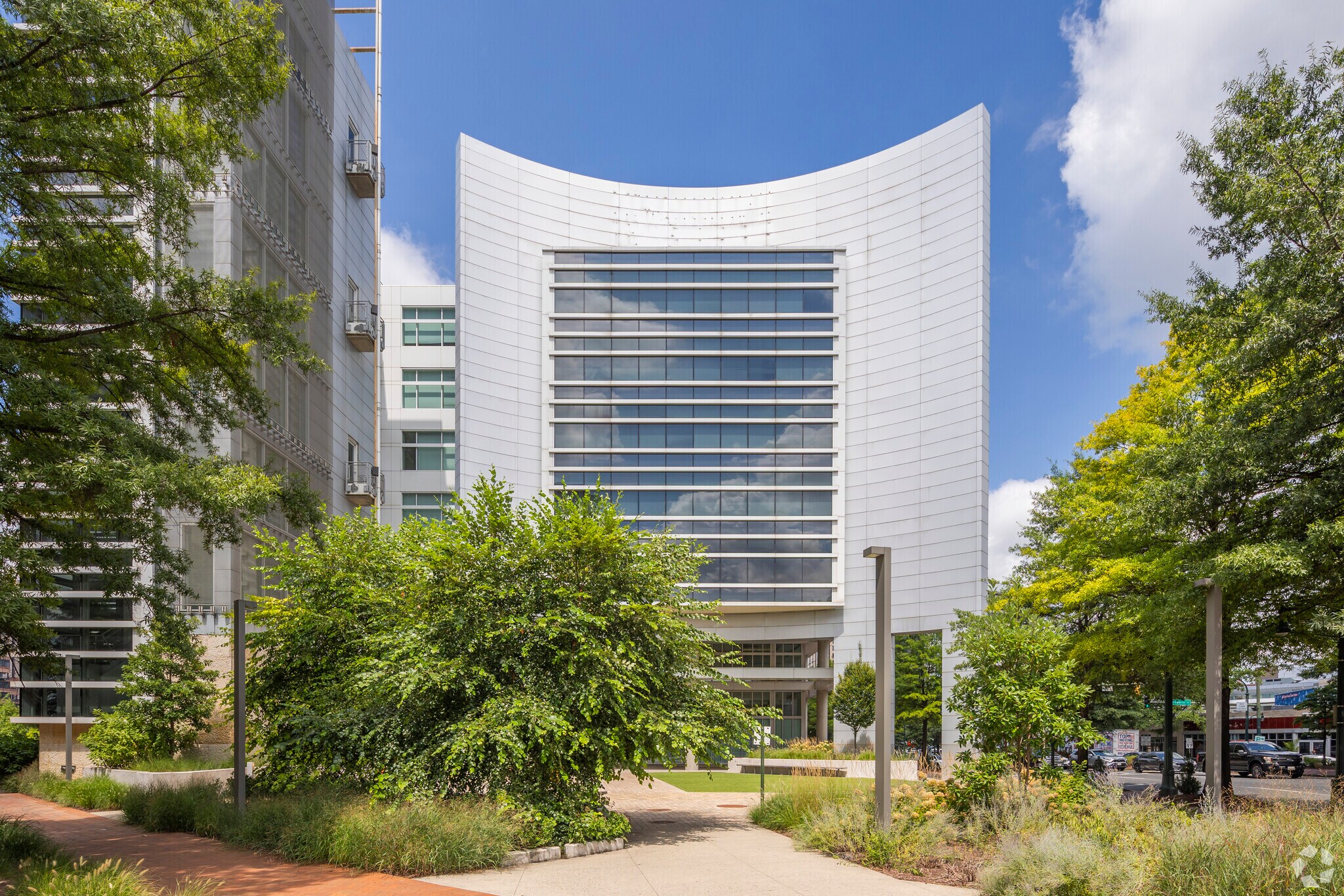 1 Inventa Pl, Silver Spring, MD 20910 - Inventa Towers | LoopNet