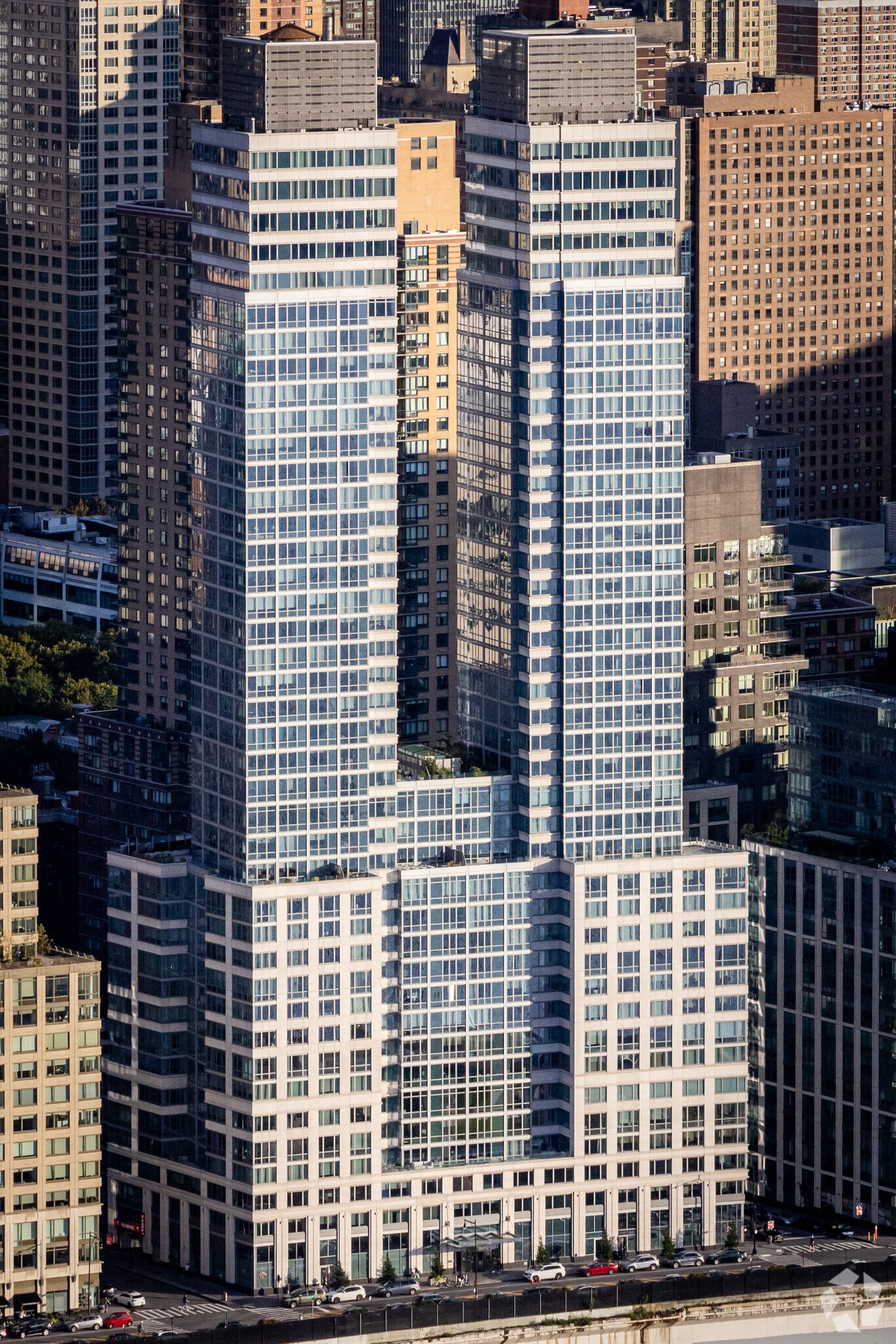 80 Riverside Blvd, New York, NY 10069 | LoopNet