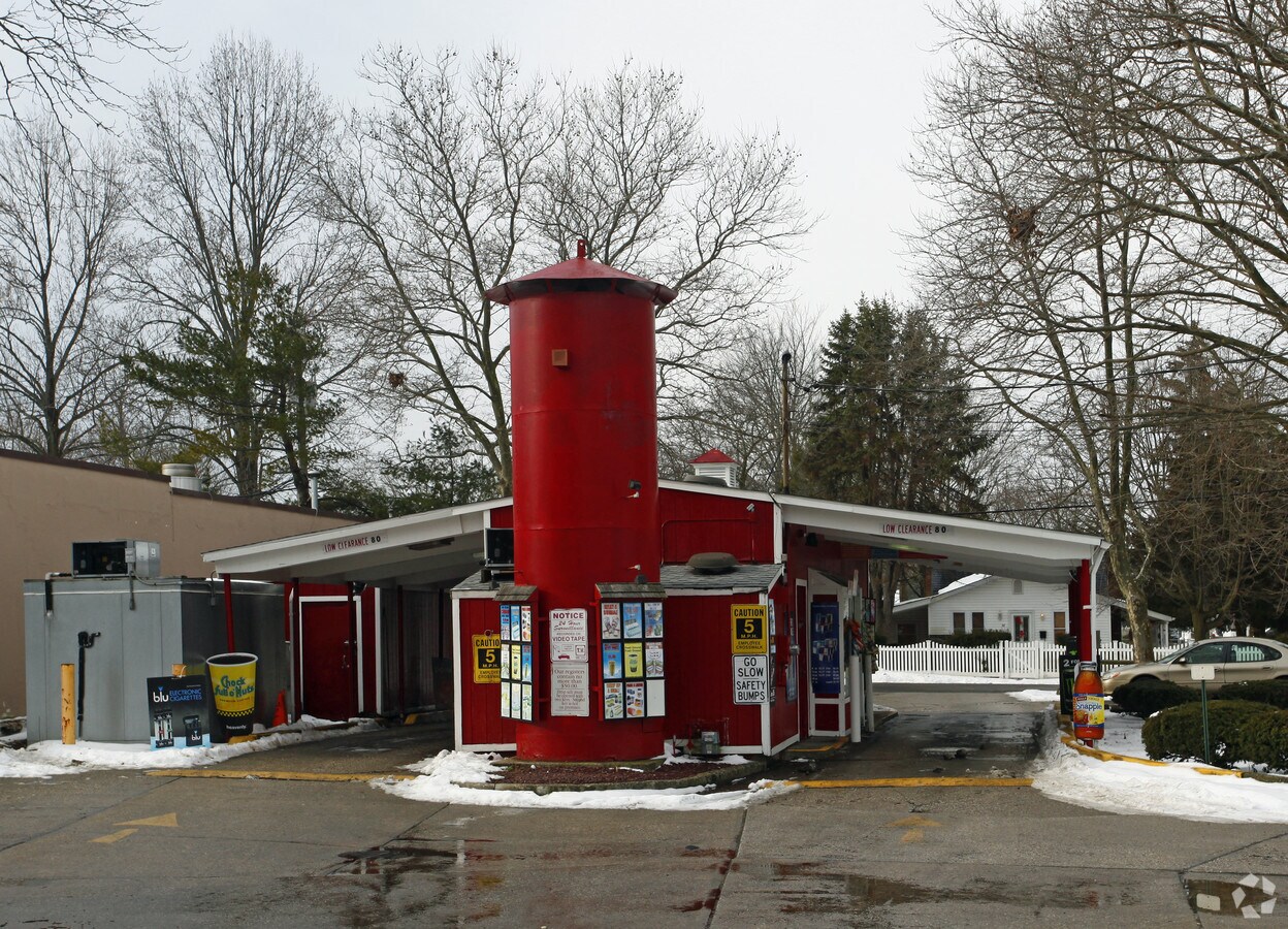 2154 Deer Park Ave, Deer Park, NY 11729 - Former Double Drive Thru ...