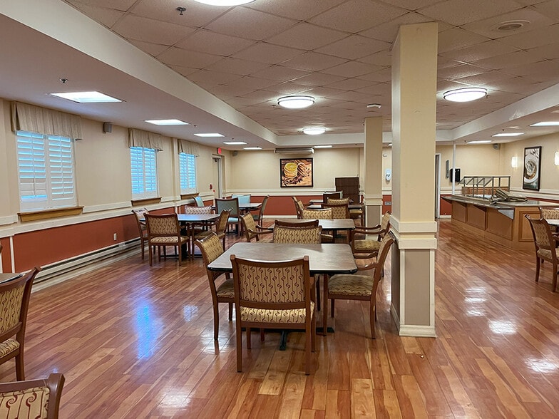 200 Kendall St, Springfield, MA 01104 - Chapin Center | LoopNet