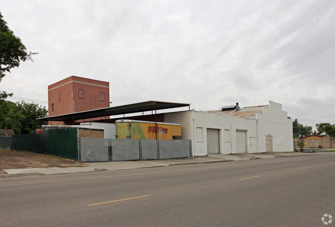 555 E St, Lemoore, CA 93245 | LoopNet