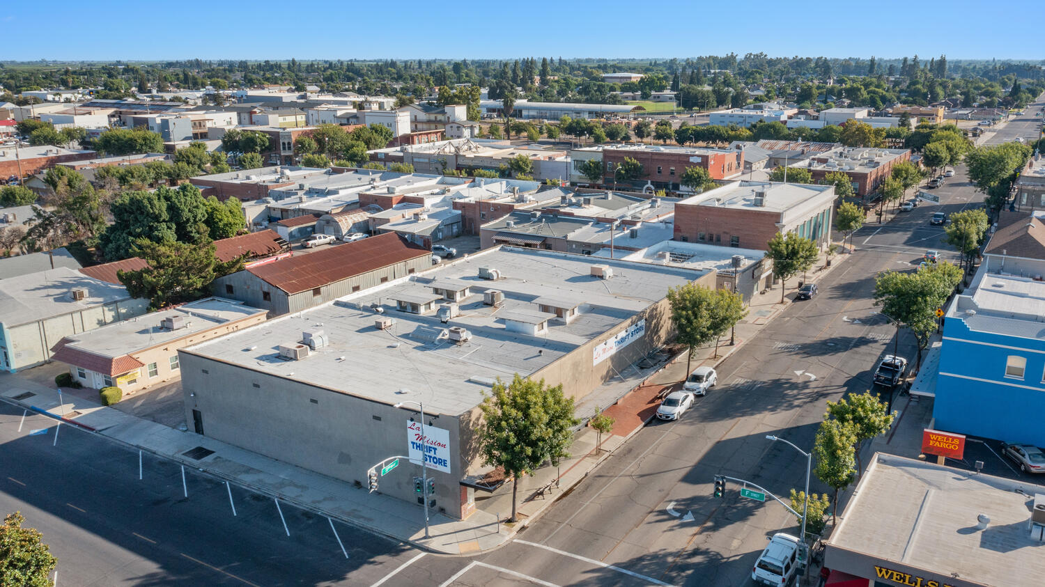 1608 11th St, Reedley, CA 93654 - Retail for Sale | LoopNet