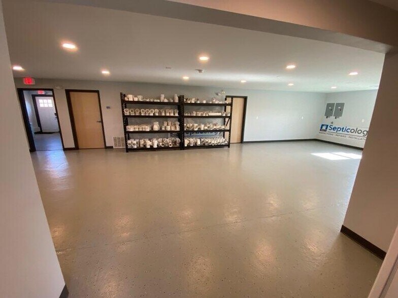 17 Wapping Rd, Broad Brook, CT 06016 - Office for Sale | LoopNet