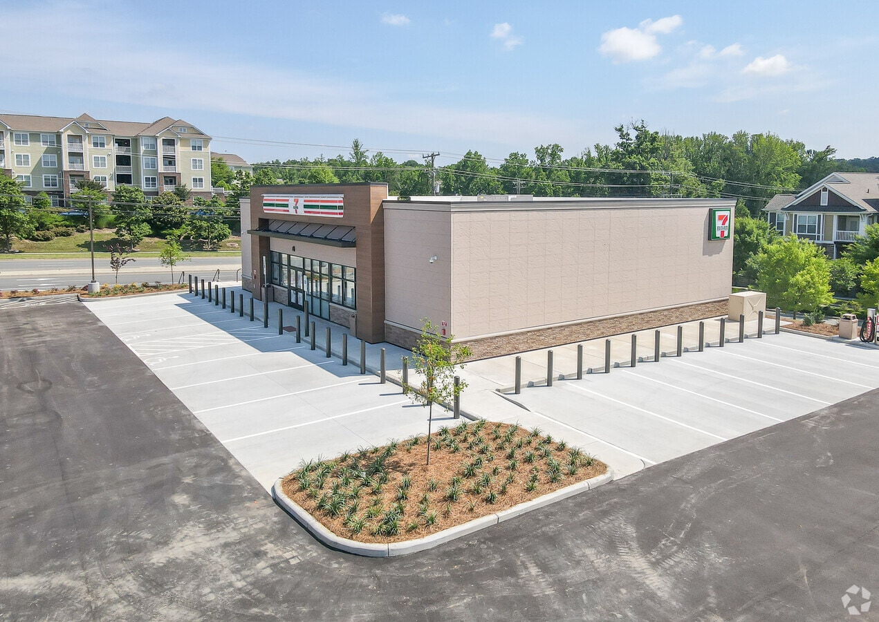 11404 N Tryon St, Charlotte, NC 28262 | LoopNet