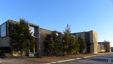 747 Zeckendorf Blvd, Garden City, NY 11530 - Property Record | LoopNet