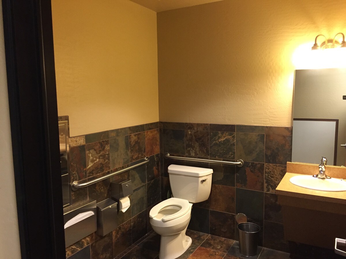 2701 E Camelback Rd, Phoenix, AZ 85016 | LoopNet