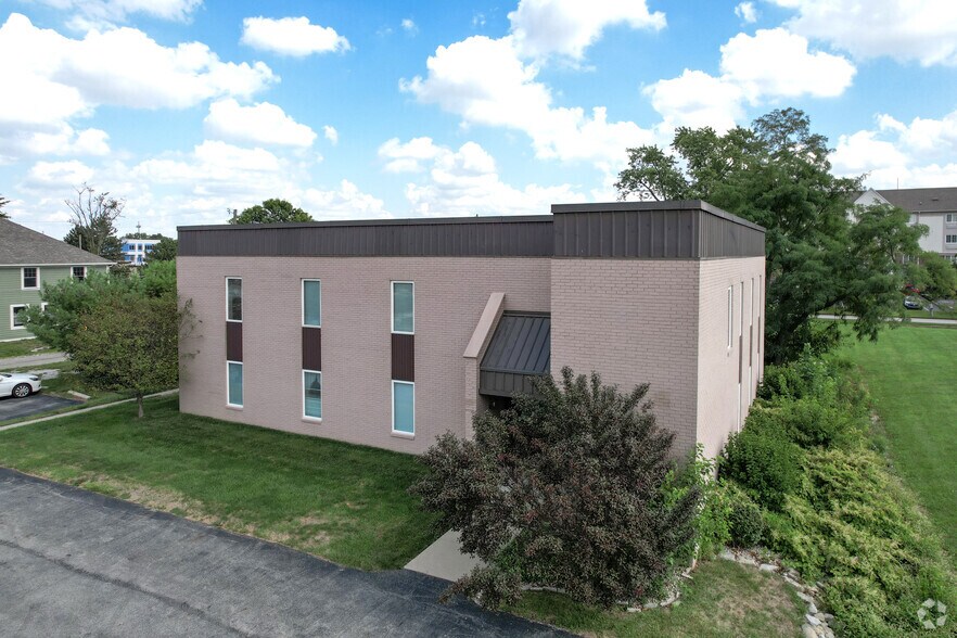 8123 Castleton Rd, Indianapolis, IN 46250 | LoopNet