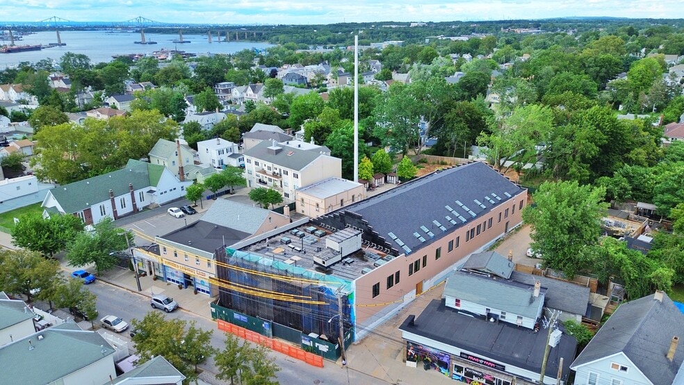 217 Main St, Staten Island, NY 10307 - 8400/SQFT COMMERCIAL SPACE AVAILABL FOR LEASE | LoopNet