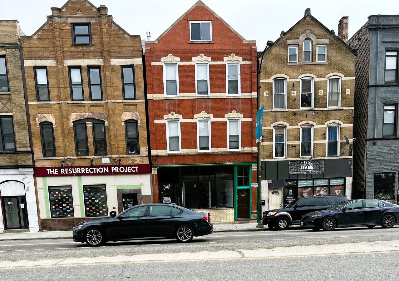 1807 S Ashland Ave, Chicago, IL 60608 - Restaurant Location in Pilsen ...