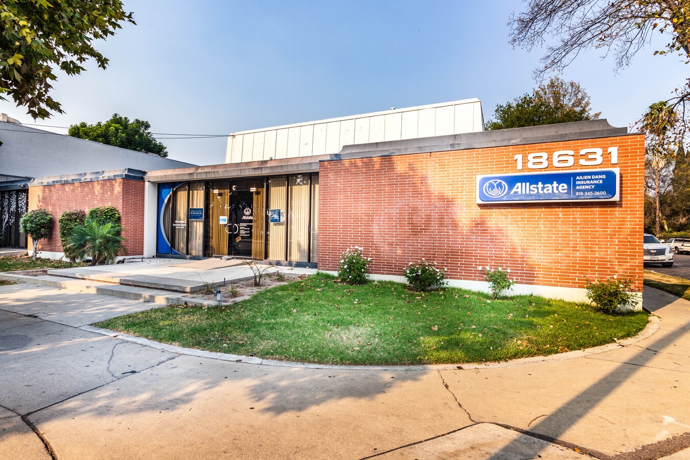 18631 Sherman Way, Reseda, CA 91335 | LoopNet