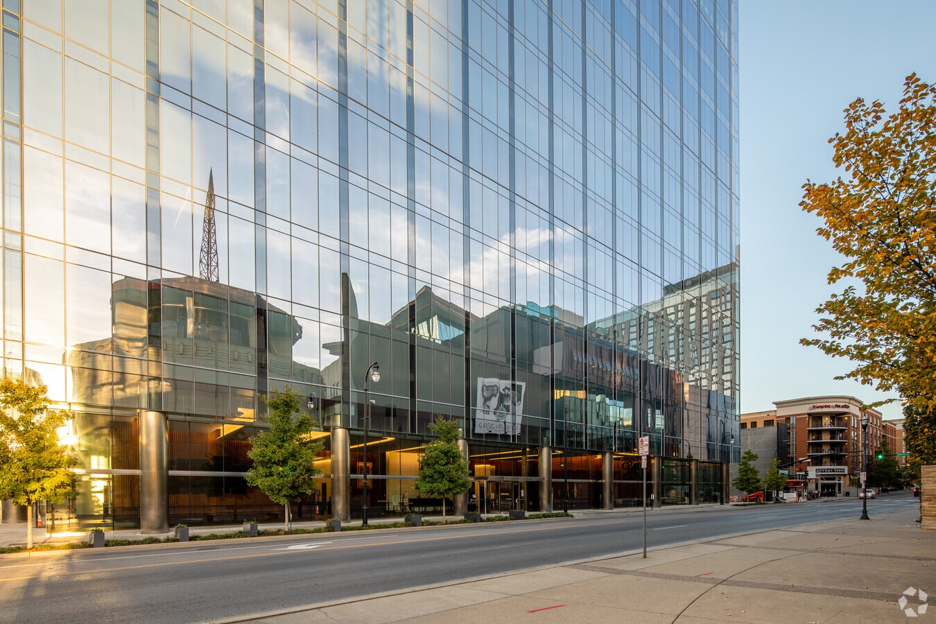 200 4th Ave S, Nashville, TN 37201 | LoopNet