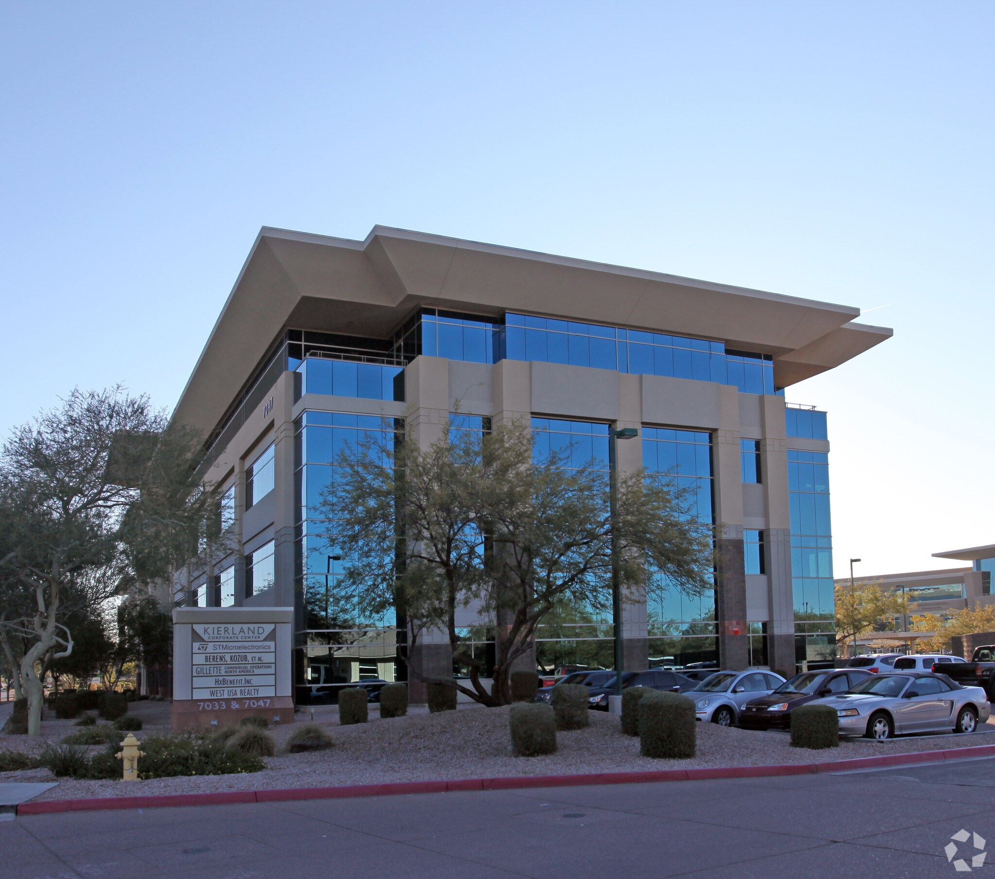7047 E Greenway Pky, Scottsdale, AZ 85254 - Kierland Corporate Center | LoopNet