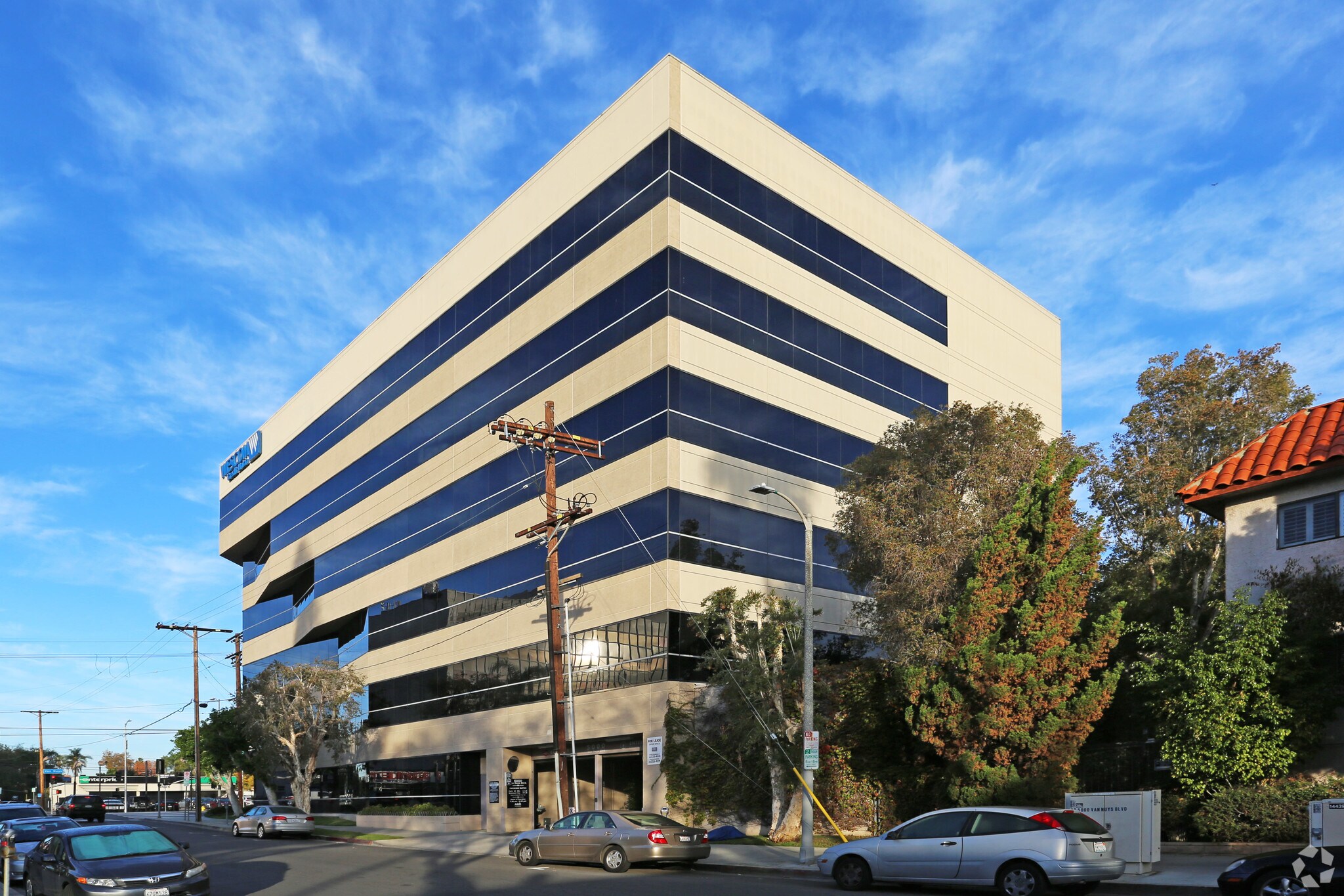 5000 Van Nuys Blvd Sherman Oaks Ca 91403 Officemedical For Lease