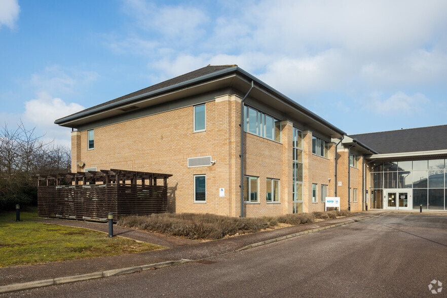 Springfield Lyons Appr, Chelmsford, ESS CM2 5LB - Saxon House | LoopNet